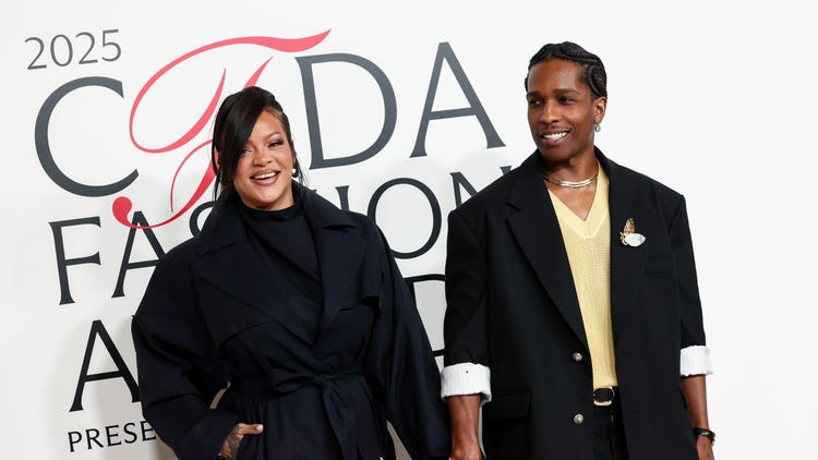 Rihanna reacts to A$AP Rocky's 'Don't Be Dumb' topping Billboard 200 ...