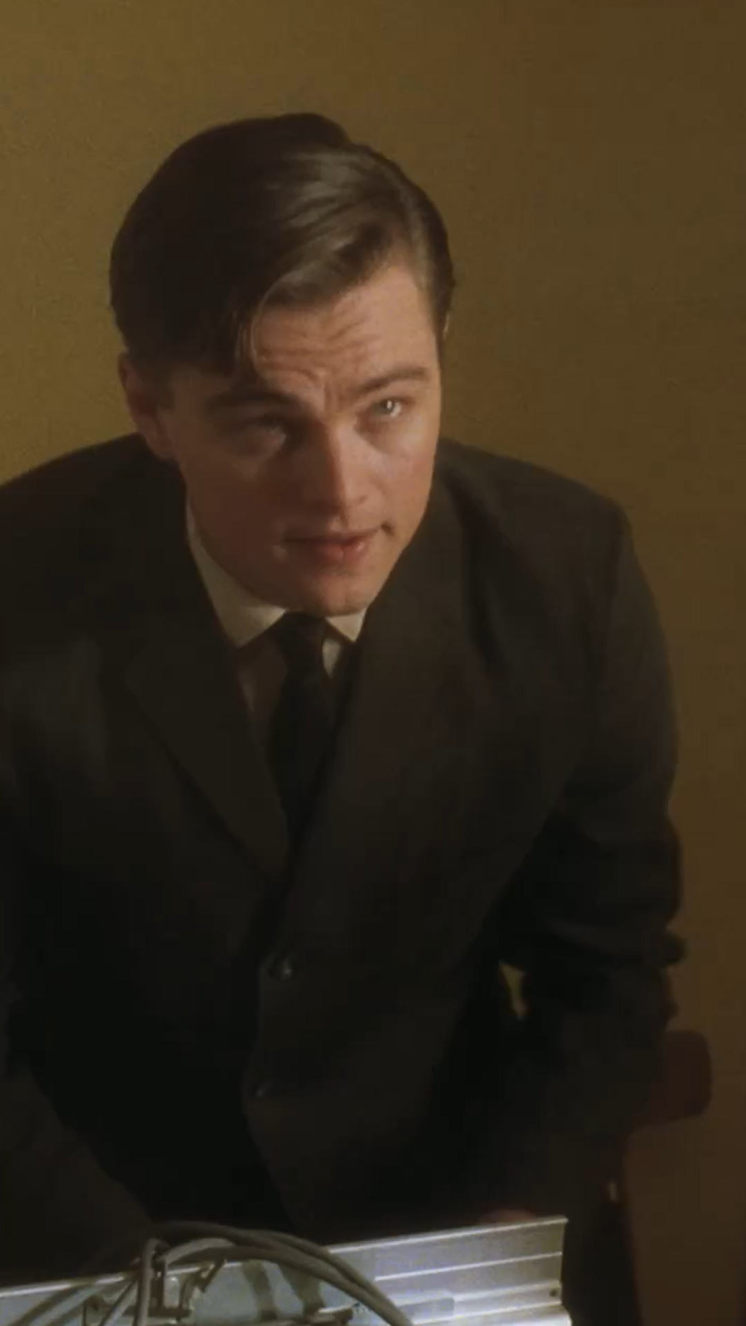 Leonardo DiCaprio & Tom Hanks shine in Catch Me If You Can