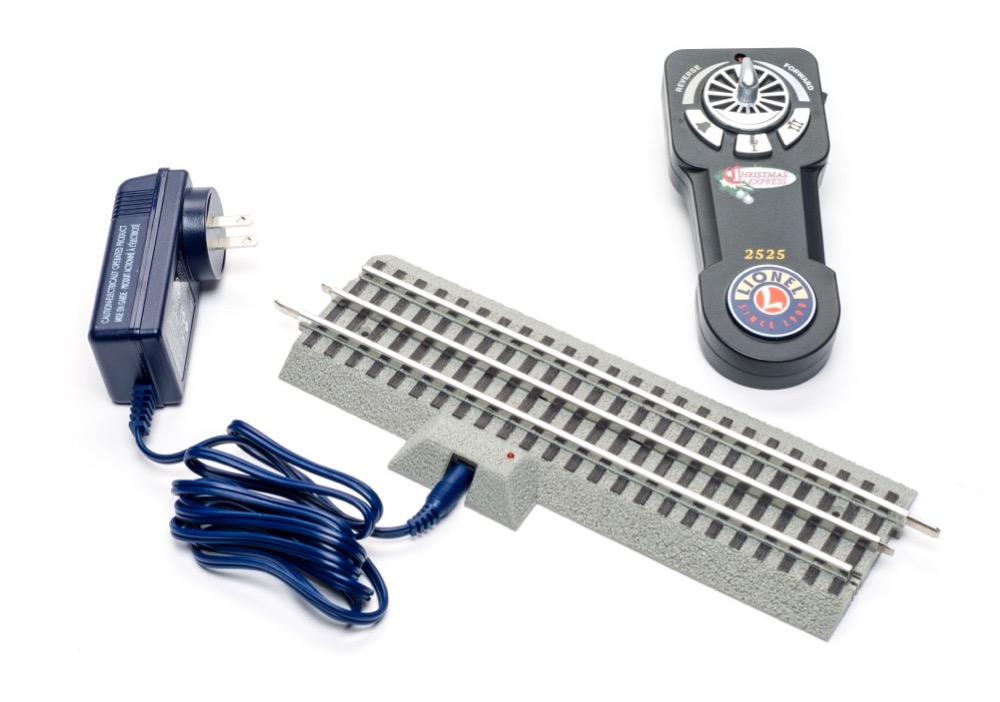 How to choose a toy train command system