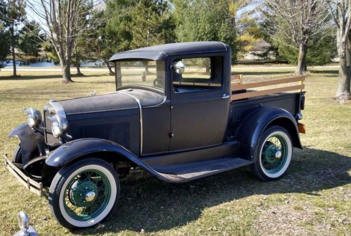 15 vintage pickup trucks that define automotive history