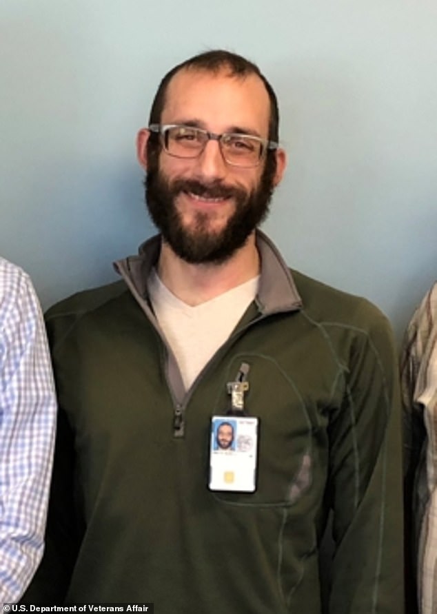 NFL announcer issues groveling apology for joke about anti-ICE ...