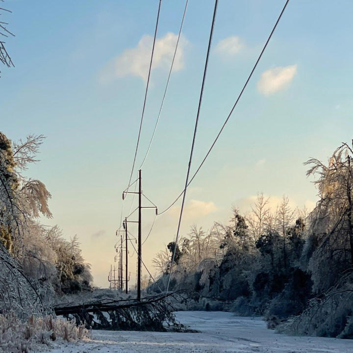 TVA crews working to restore power to TN residents