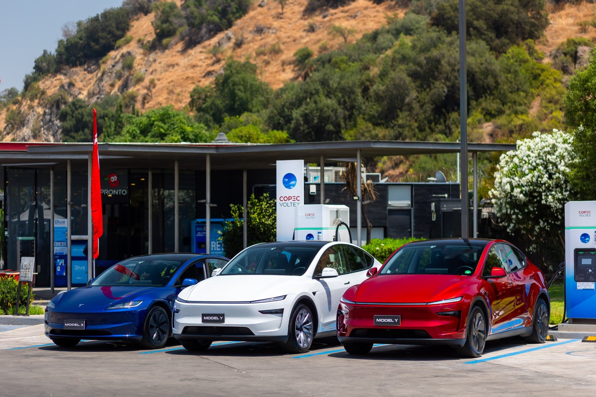 Copec y Tesla fortalecerán red de carga eléctrica en carreteras de ...