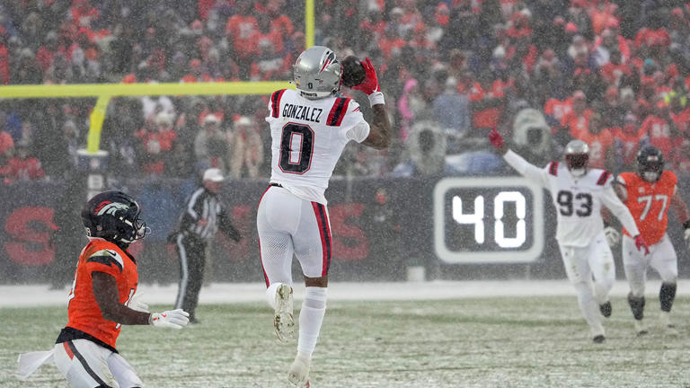 Gonzalez putting up historic numbers for Patriots in stellar playoff run