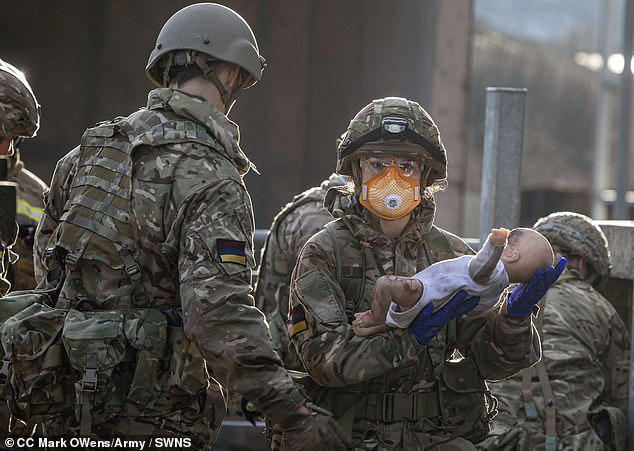 British army prepare for an attack on UK soil: Soldiers practise vital ...