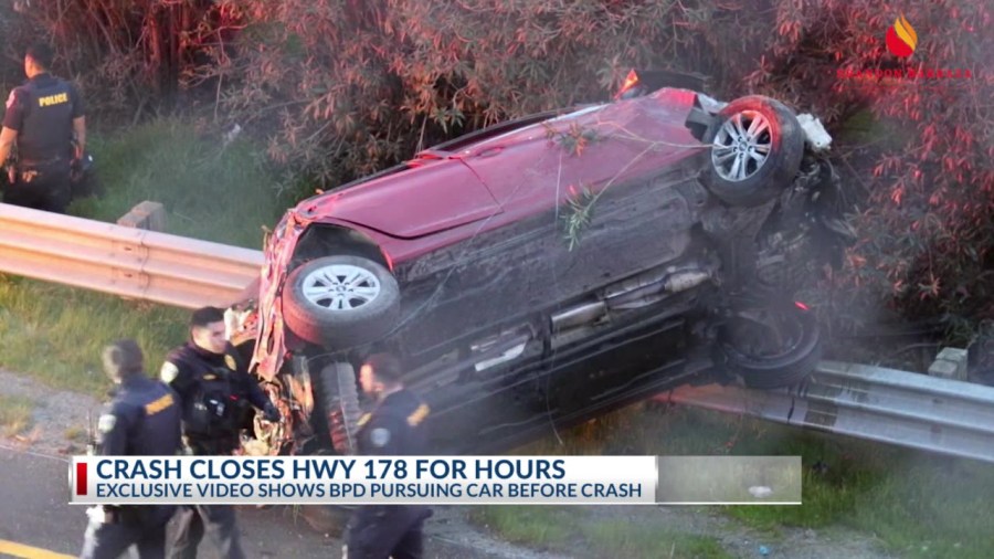 3 juveniles ejected, 1 dead after crash in alleged stolen vehicle