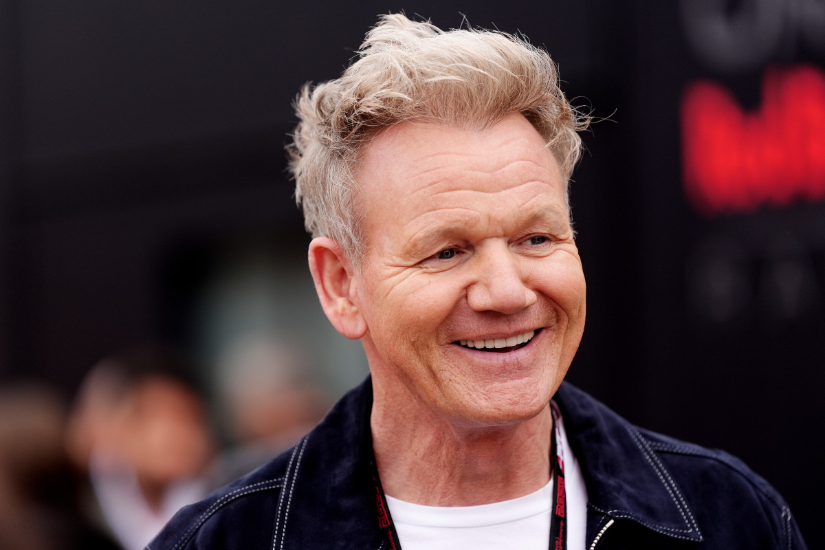 Gordon Ramsay's 5-year-old son Oscar proudly shows off dad's cookbook ...