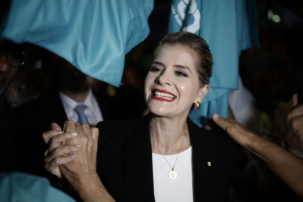 Costa Rica wraps up election campaign as ruling party leads polls