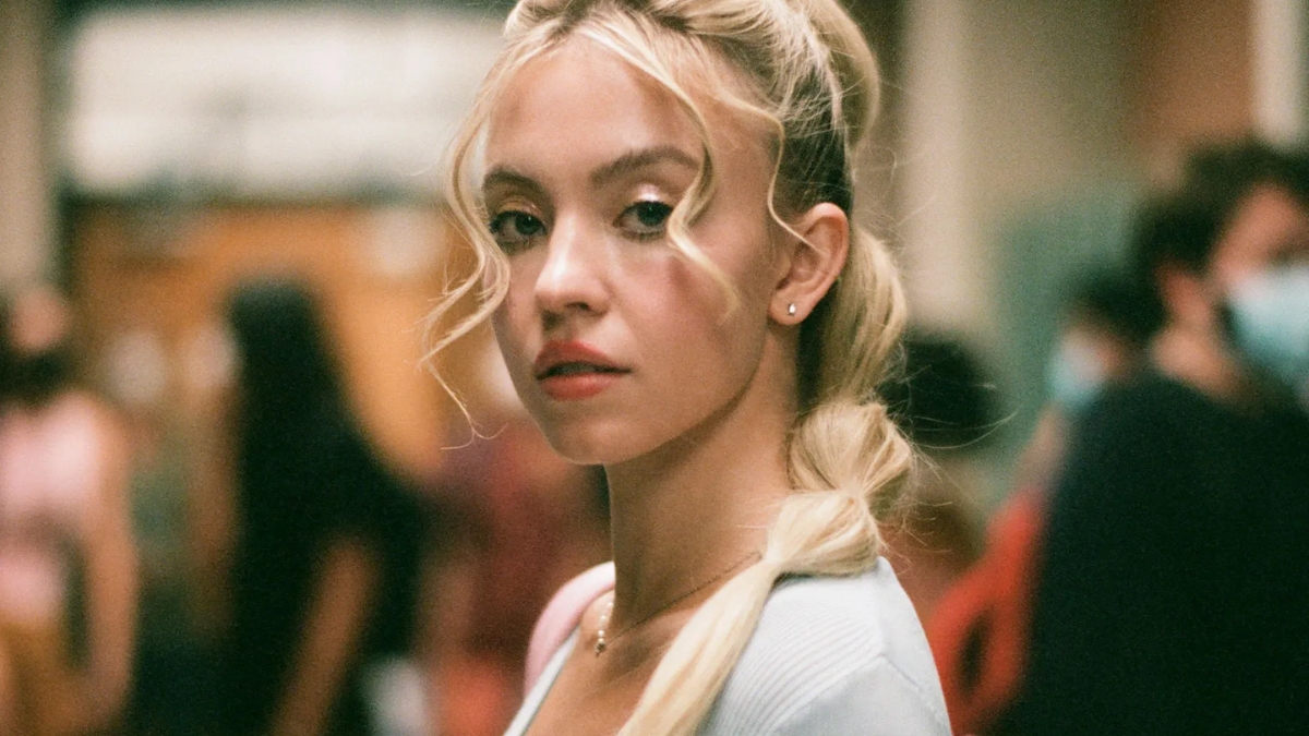 Sydney Sweeney under fire for unapproved Hollywood sign stunt involving ...