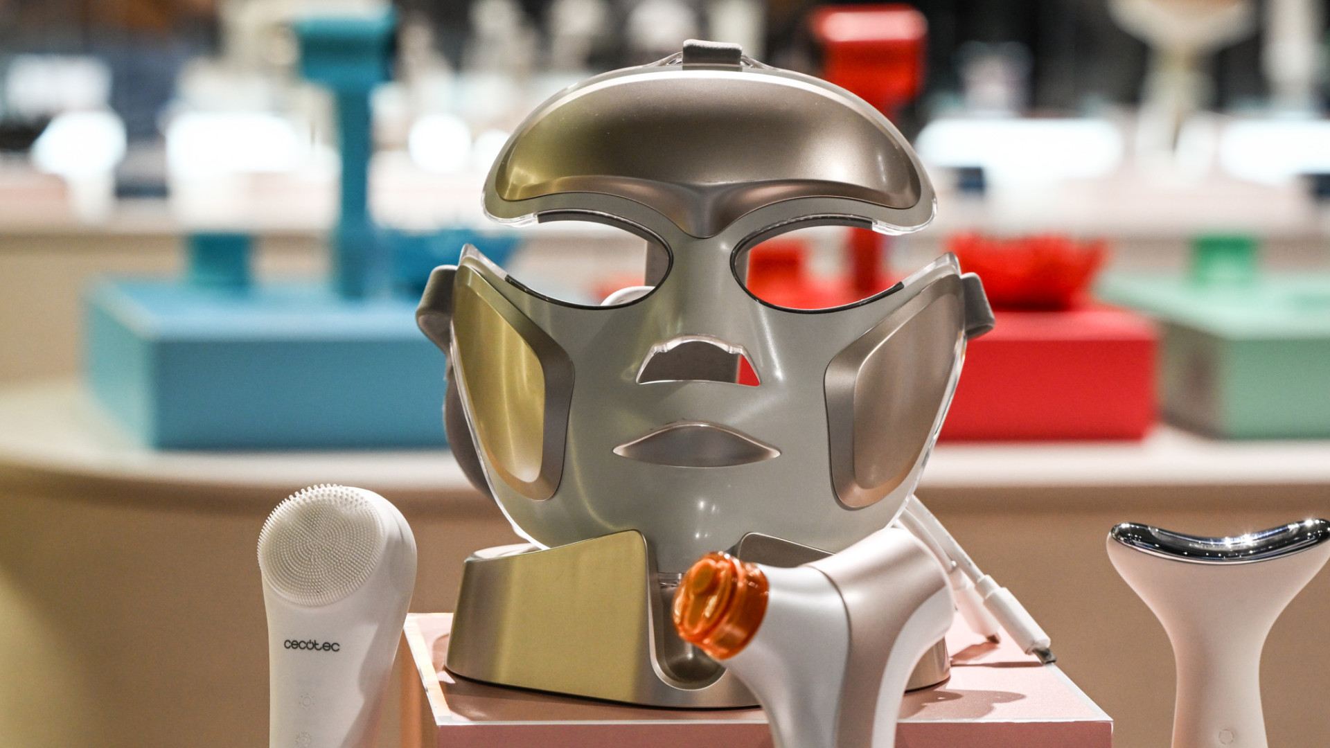 Are LED face masks safe to wear?