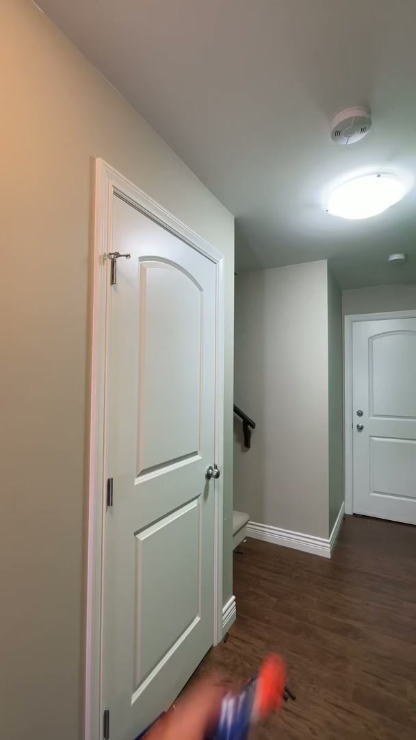 $200 vs $2 Nerf gun | Which is better?