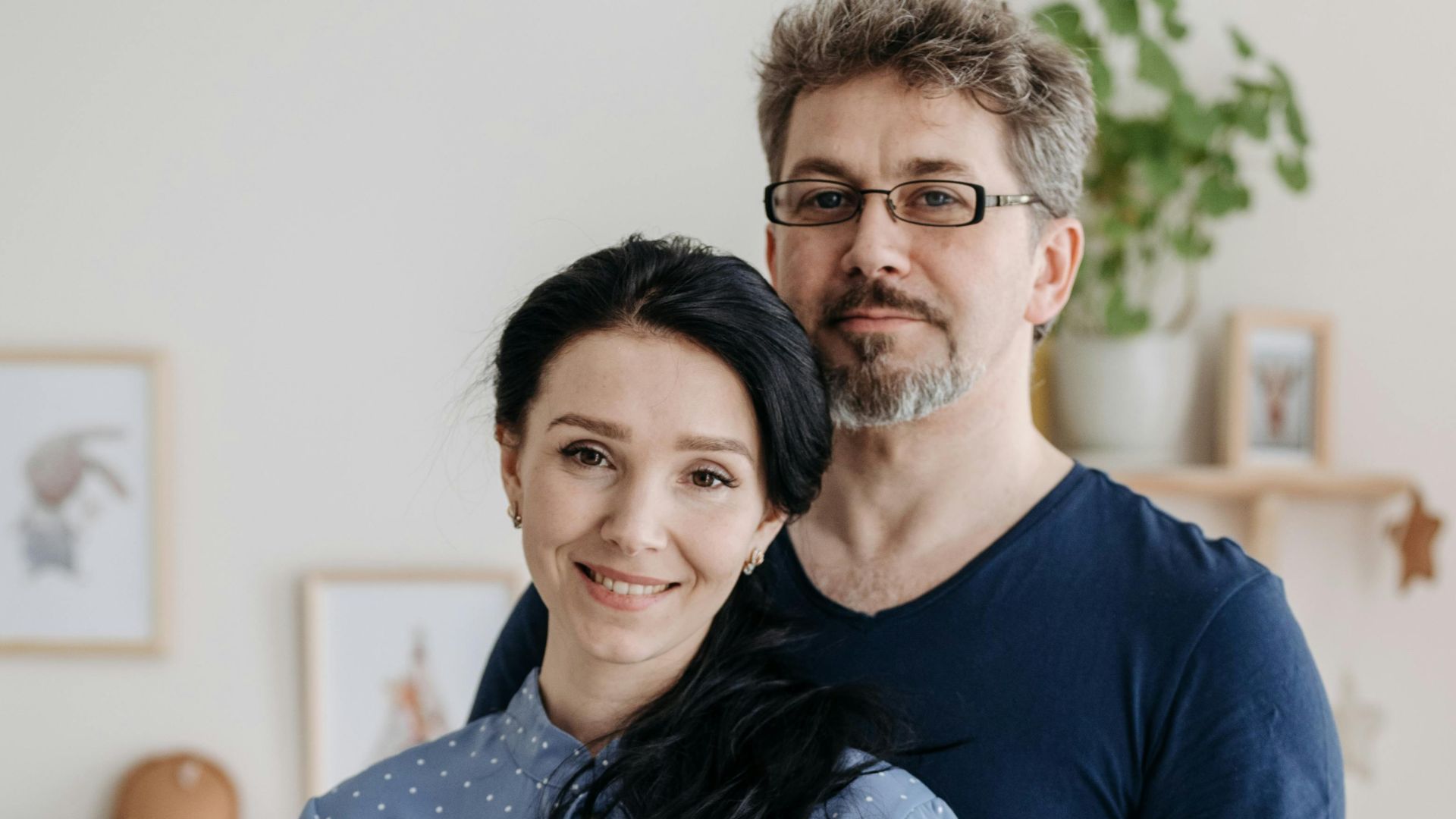 10 reasons to date someone older than you & 10 reasons to stick with ...