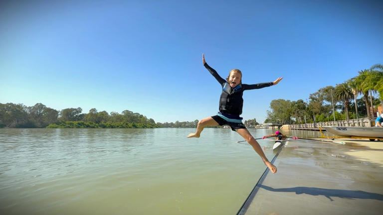 'Extreme' fire danger forecast across South Australia as heatwave continues