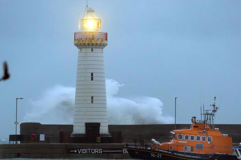 Stormt Chandra: Met Office Amber and Yellow weather warnings Northern ...