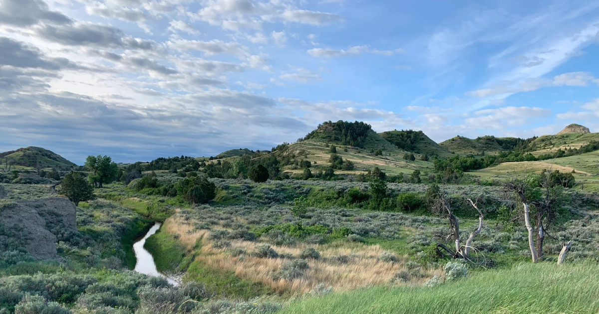 The most romantic Valentine's Day hike you'll find in North Dakota