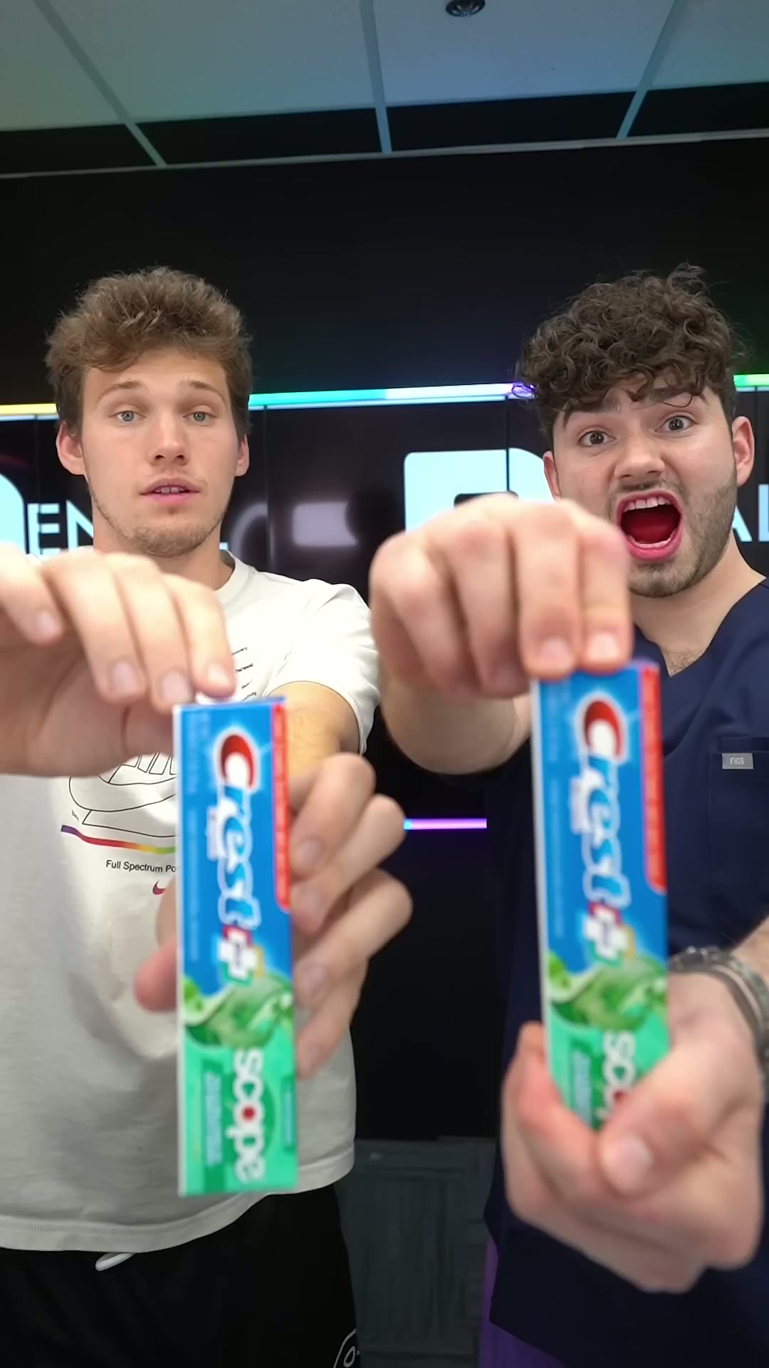 Elsa vs Hulk toothbrush! w/ @Jesser