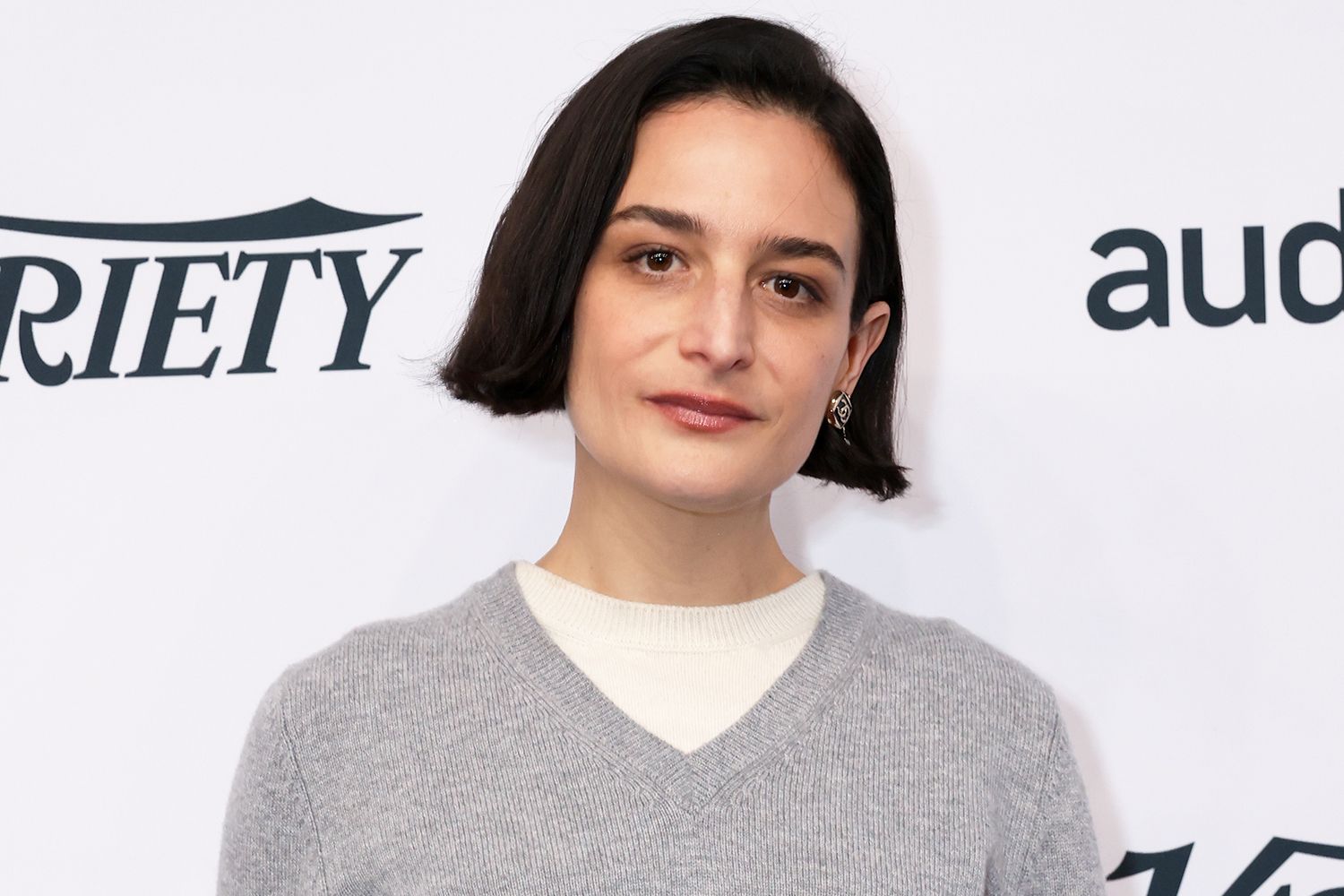 Jenny Slate says she’s ‘a big romantic’ in every aspect of life, from ...