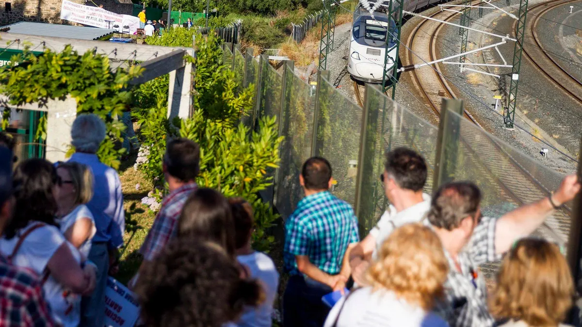 Víctimas del Alvia de Santiago: "Sin justicia y verdad, las tragedias ...