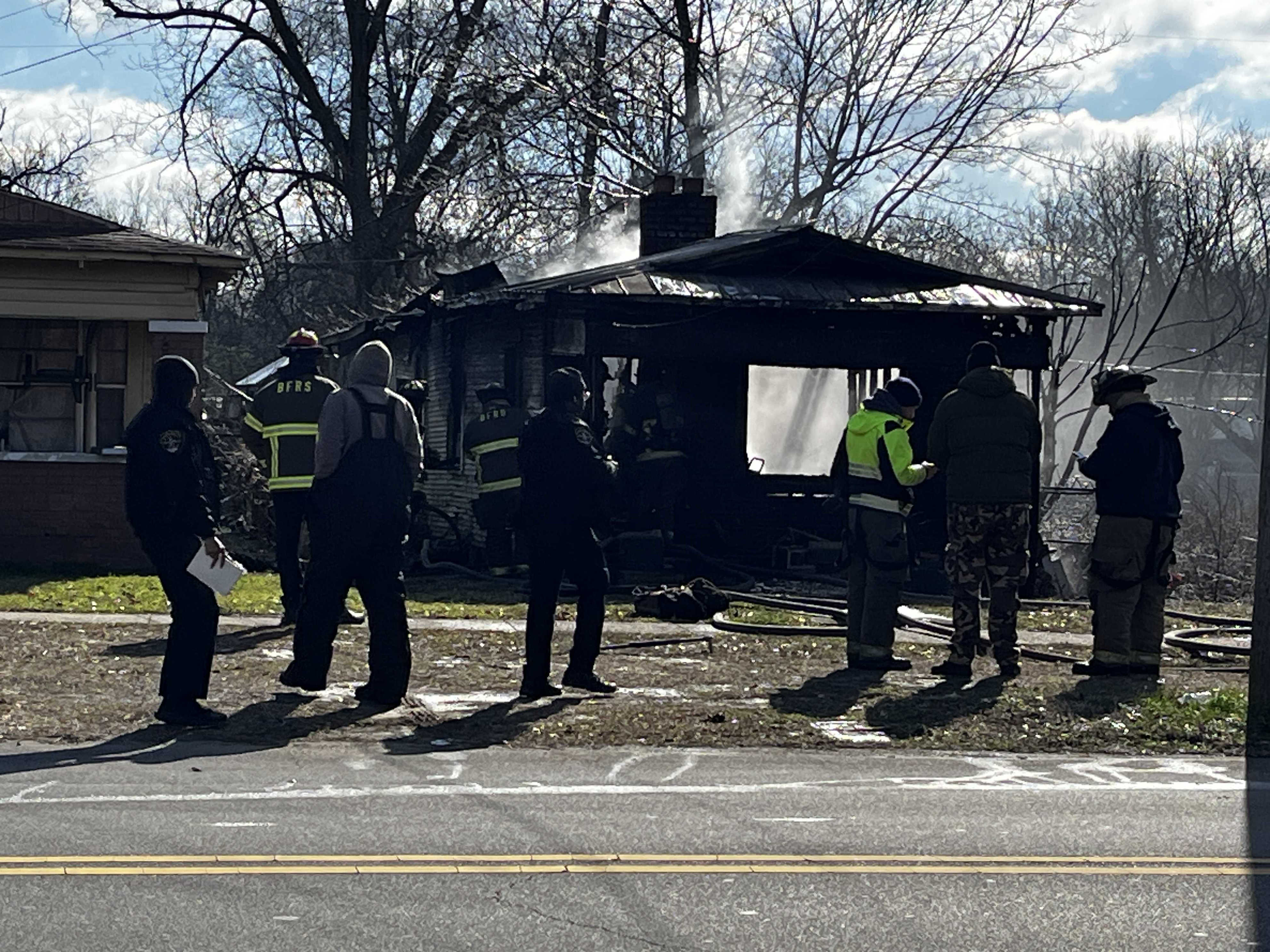 Birmingham firefighter injured battling house fire in South Pratt area