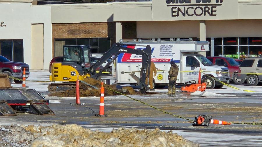 Water main break closes NorthPark Mall Food Pantry