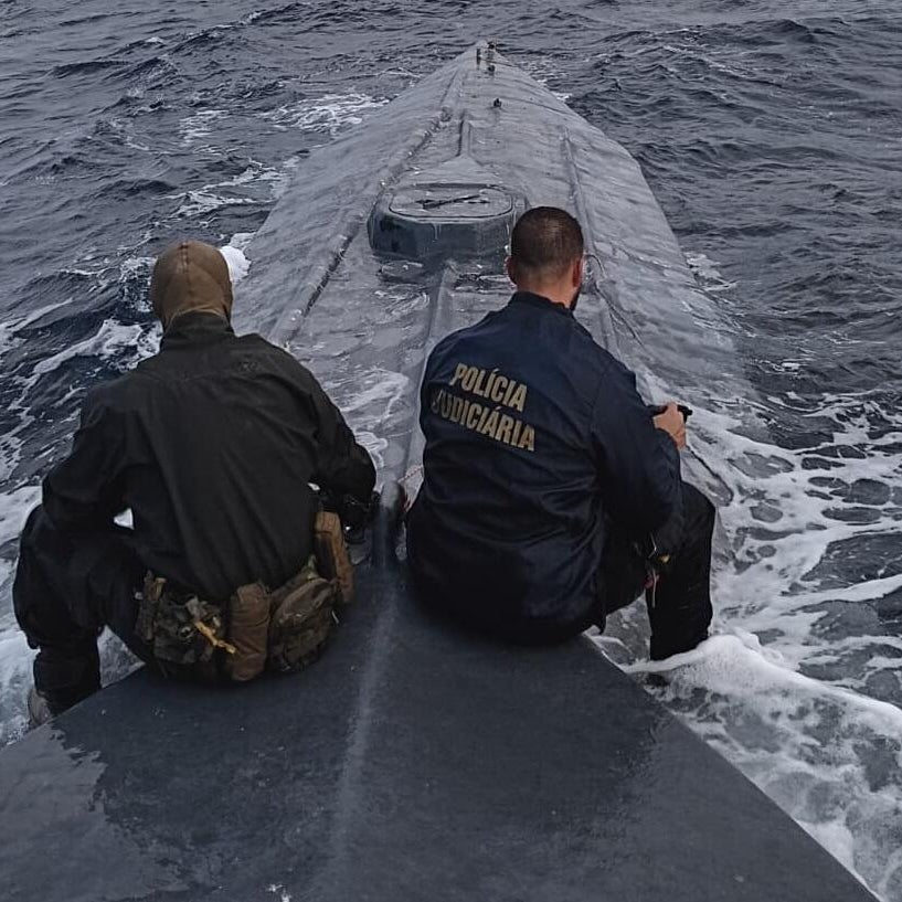 'Narco sub' sinks with more drugs aboard after record cocaine haul seized