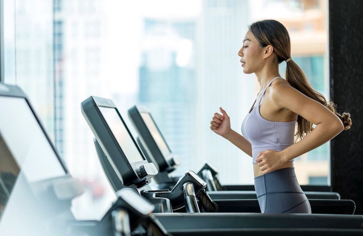 Sport et transpiration : les bons réflexes pour avoir une belle peau ...