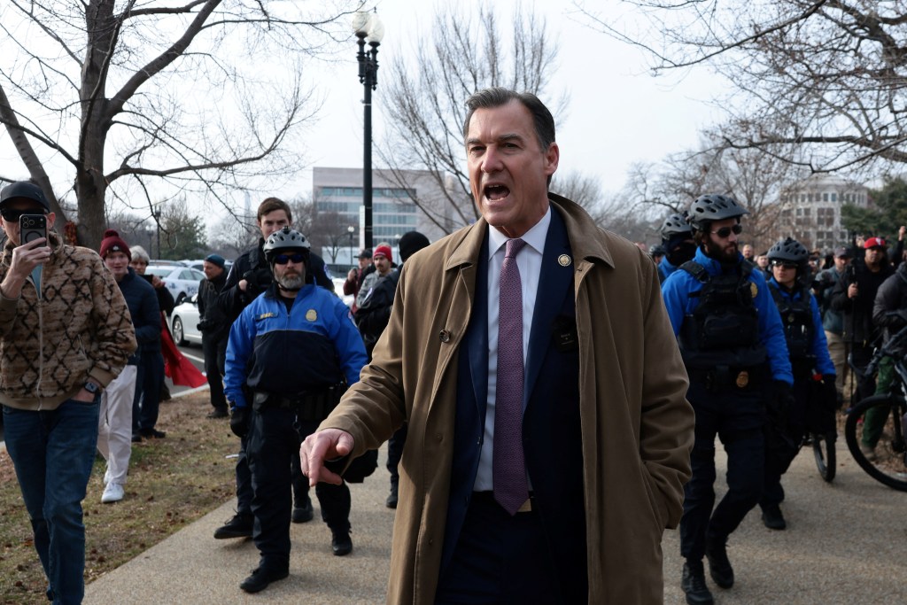Long Island Rep. Tom Suozzi says he 'failed' by voting to fund DHS