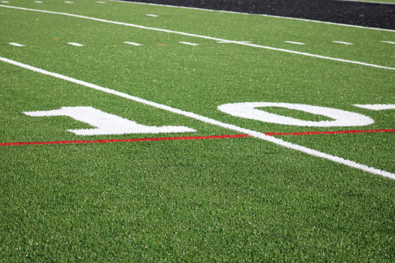 Luther 'Uncle Luke' Campbell steps down as head coach at Miami Edison ...