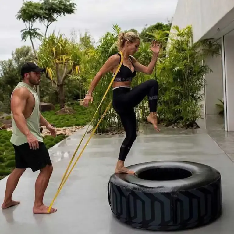 El entrenamiento de solo 30 minutos con el que Elsa Pataky se mantiene ...