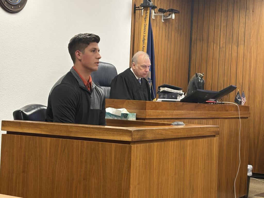 Ex-Michigan Rep. Jewell Jones pleads guilty to bringing guns into ...