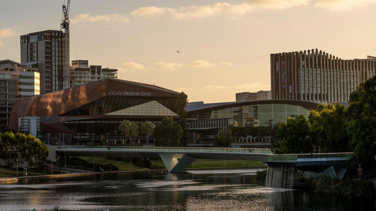 Adelaide breaks hottest night record as 'extreme' fire danger forecast ...
