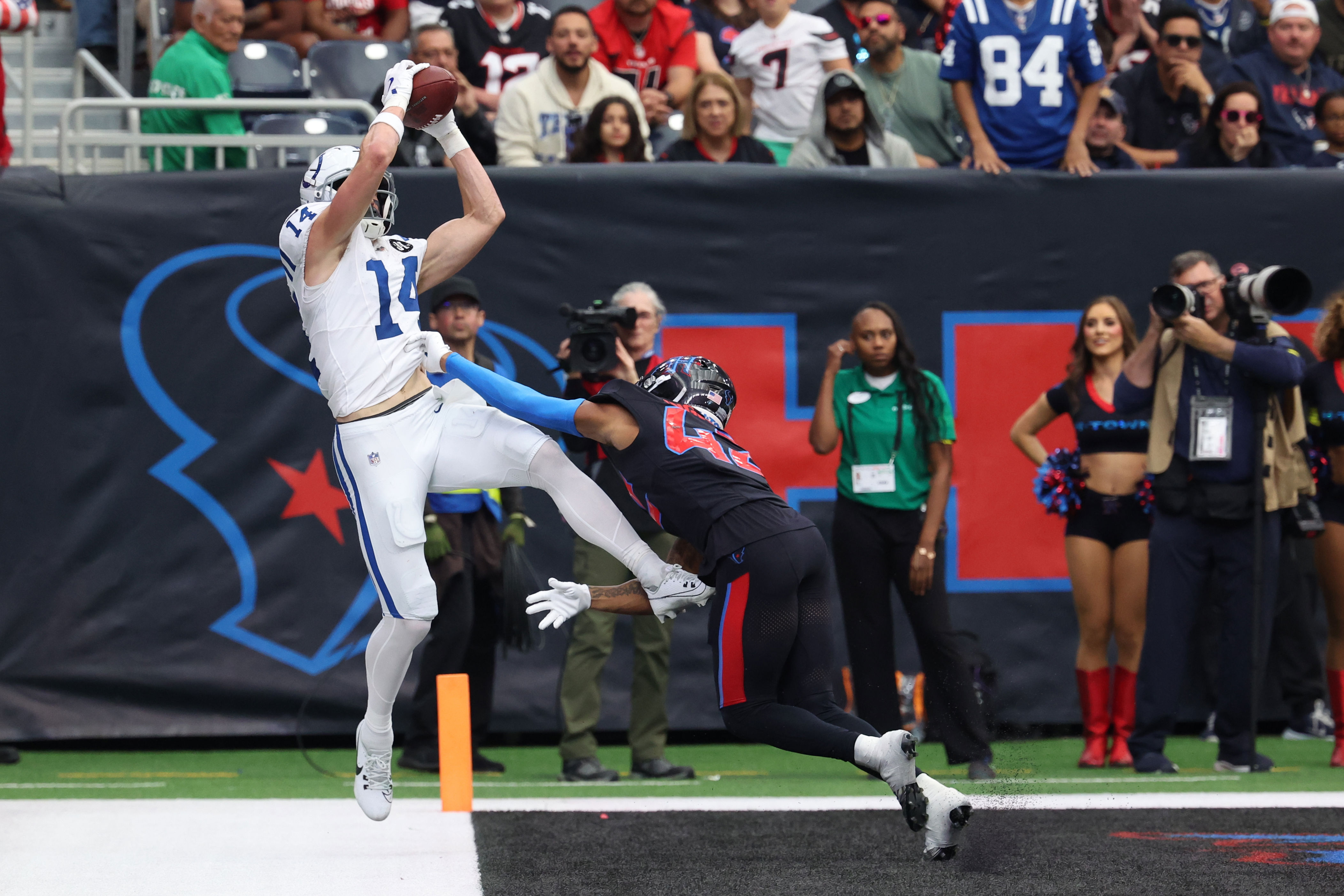 Alec Pierce 'no-brainer' signing for Las Vegas Raiders