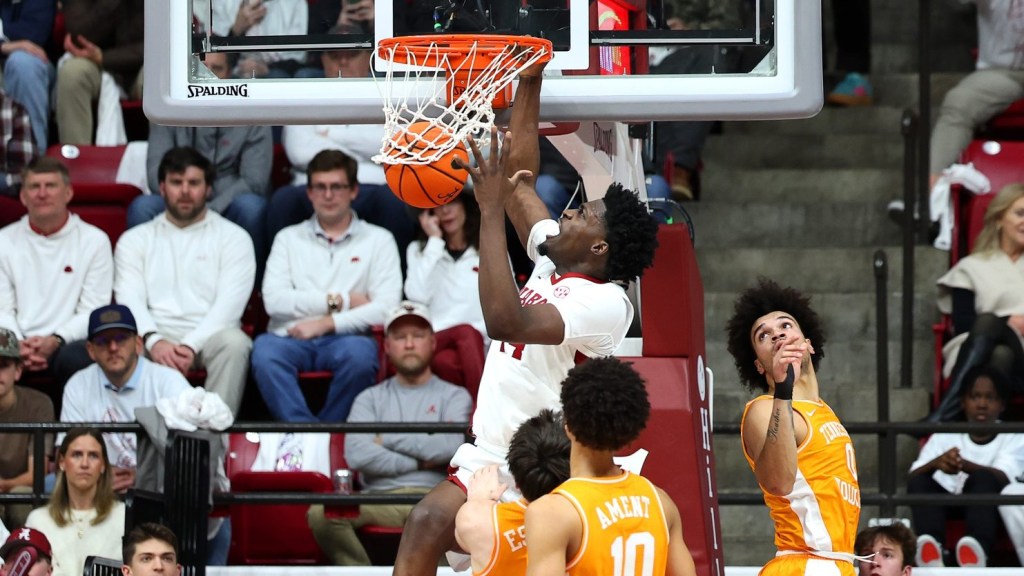 Judge will decide ex-pro’s college future at Tuesday hearing