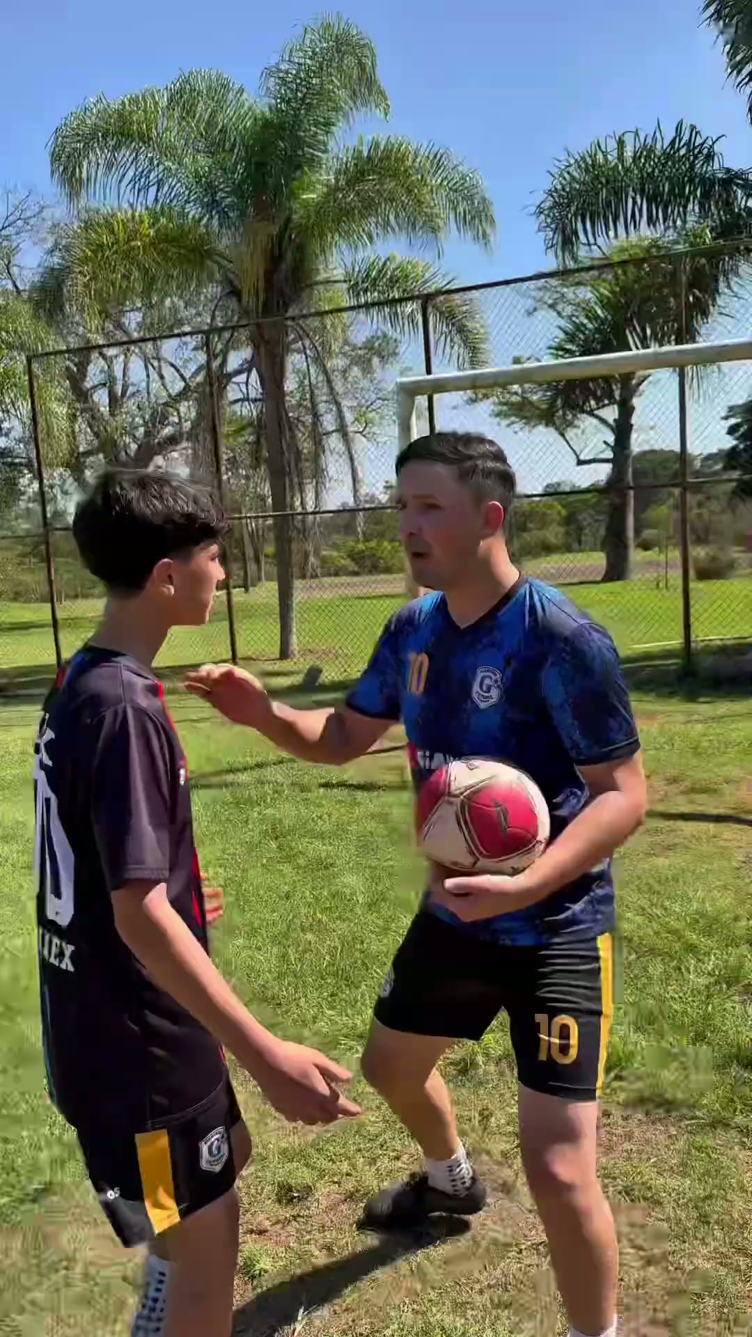 Até nesse último lance ele fez isso 😠😅#futebol #futbol #futebolmemes # ...