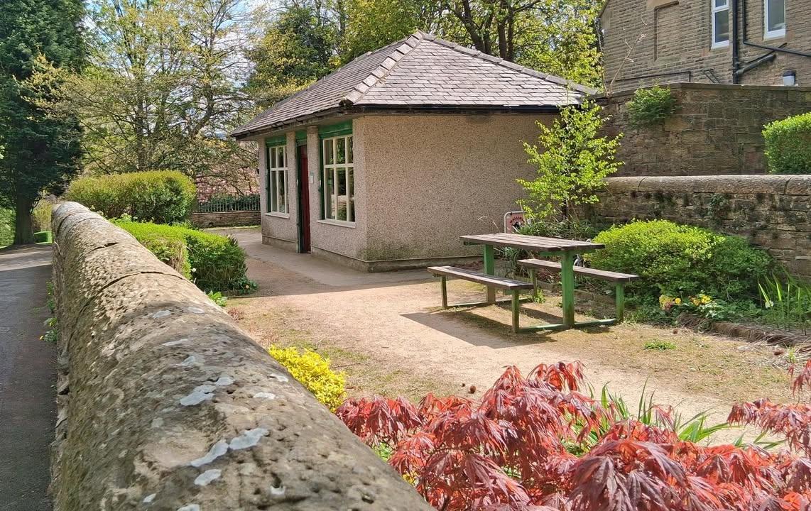 Burnley Council seeks new tenants for Padiham's Memorial Park cafe