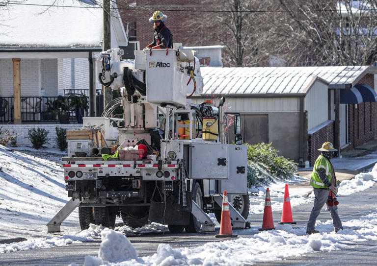 North Greenville County, Pickens hit with majority of power outages