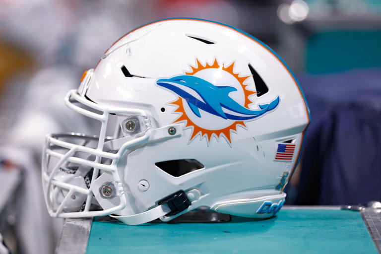 Miami Dolphins promote Brandon Shore to EVP of football operations