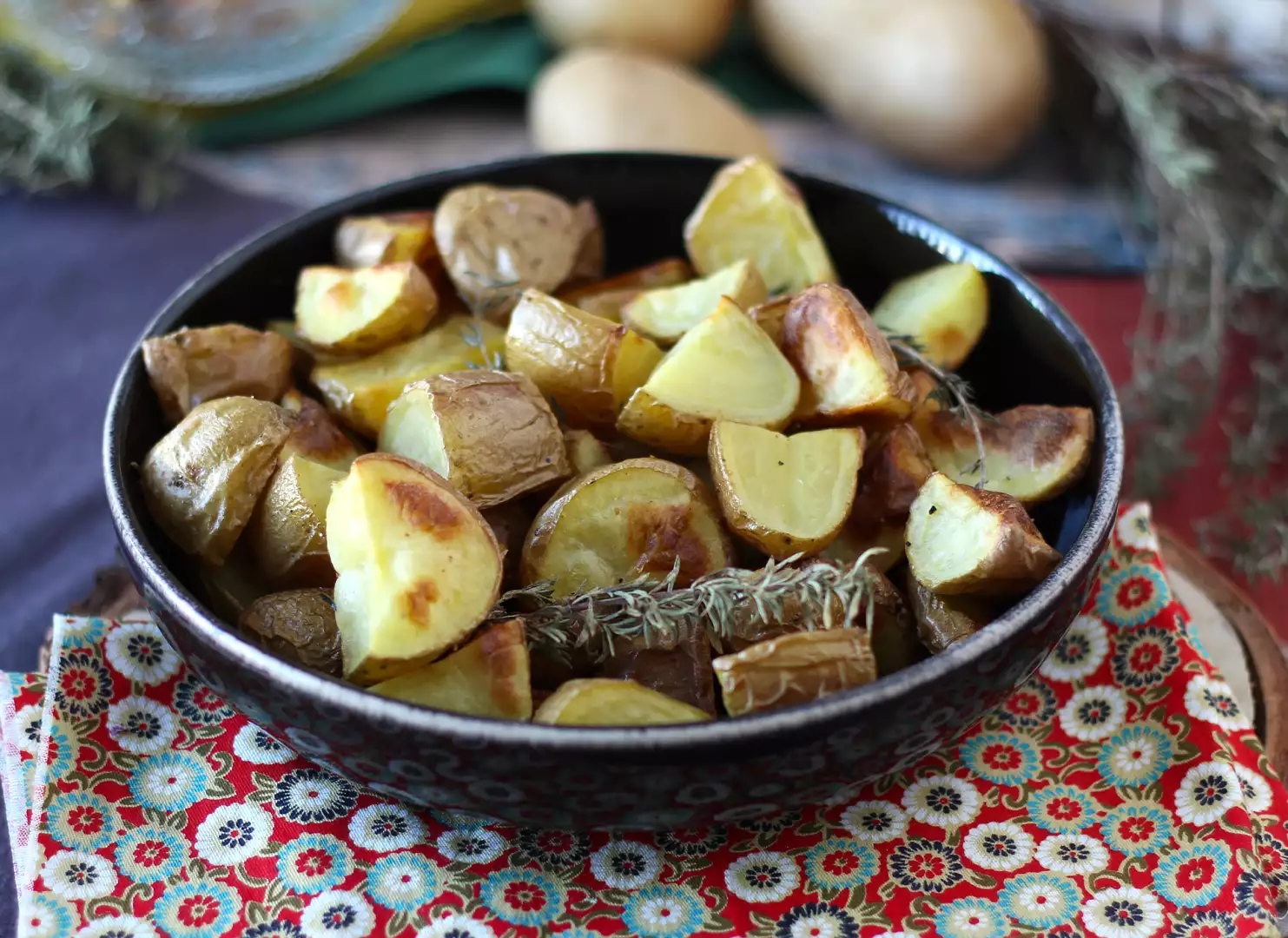 Brambory pečené v troubě, klasický a snadný recept