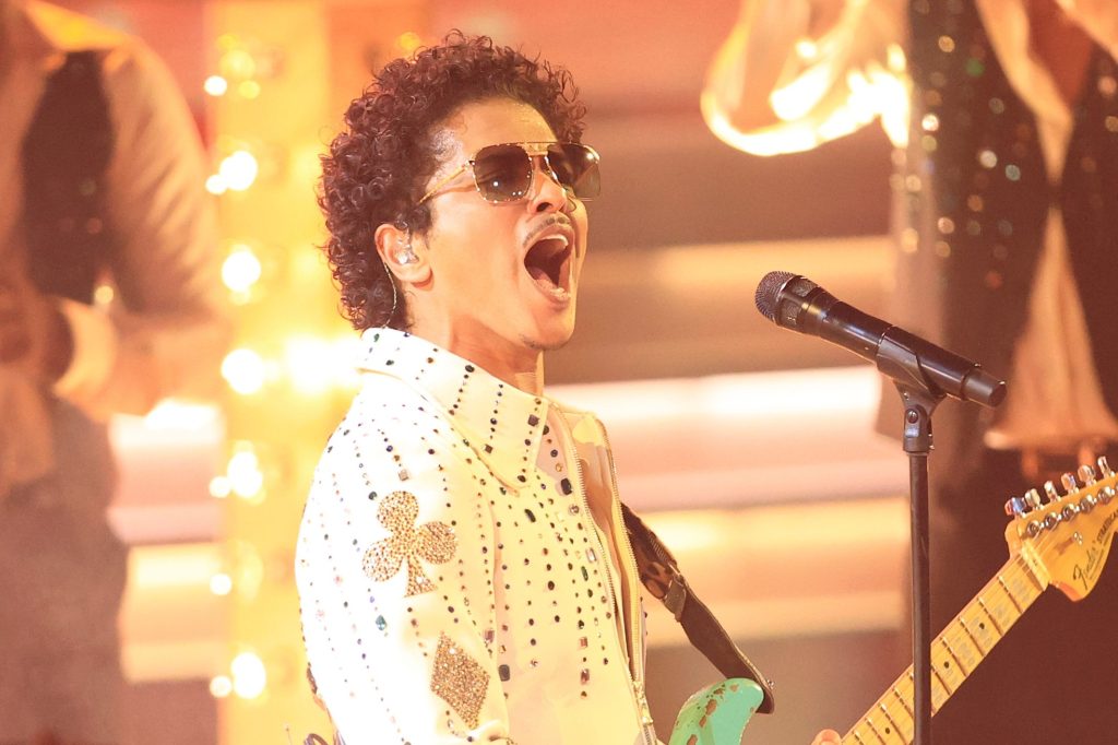 Bruno Mars' ‘I Just Might’ scores second week at No. 1 on singles chart