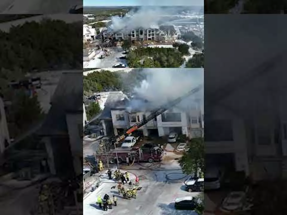 Fire causes partial building collapse at Bee Cave apartments