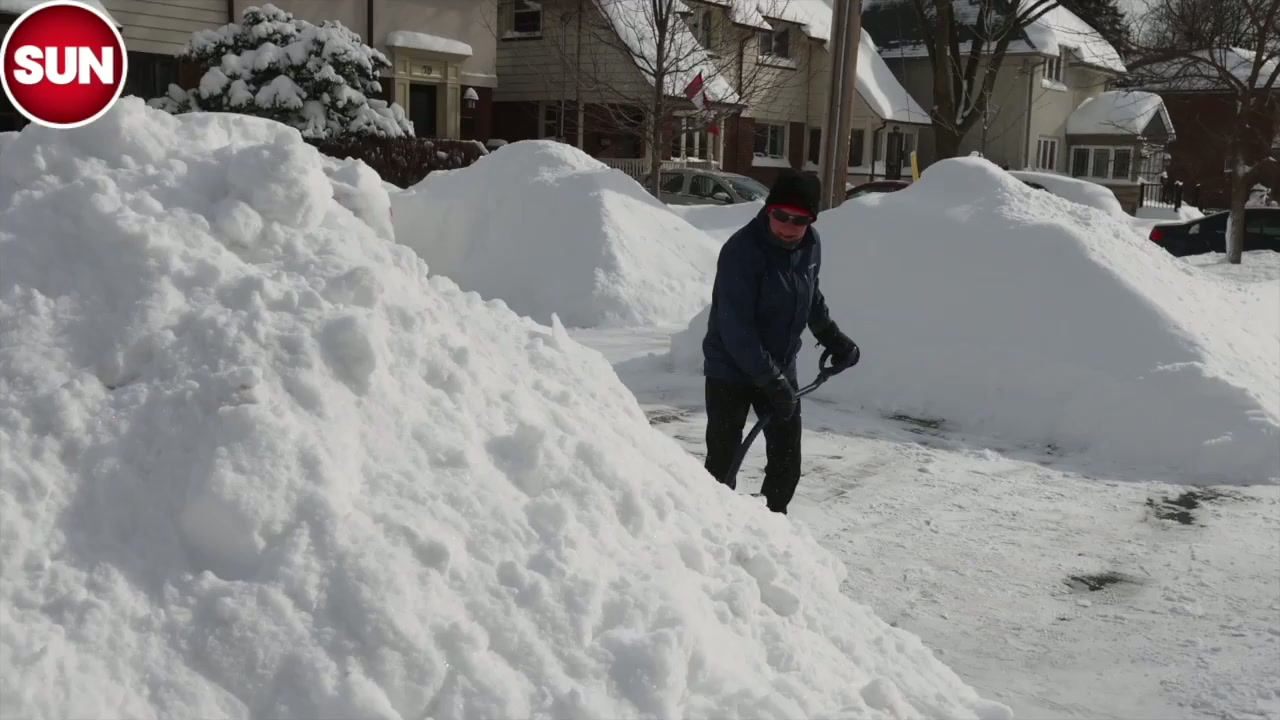 Toronto can dig it: Cleanup after massive snowfall