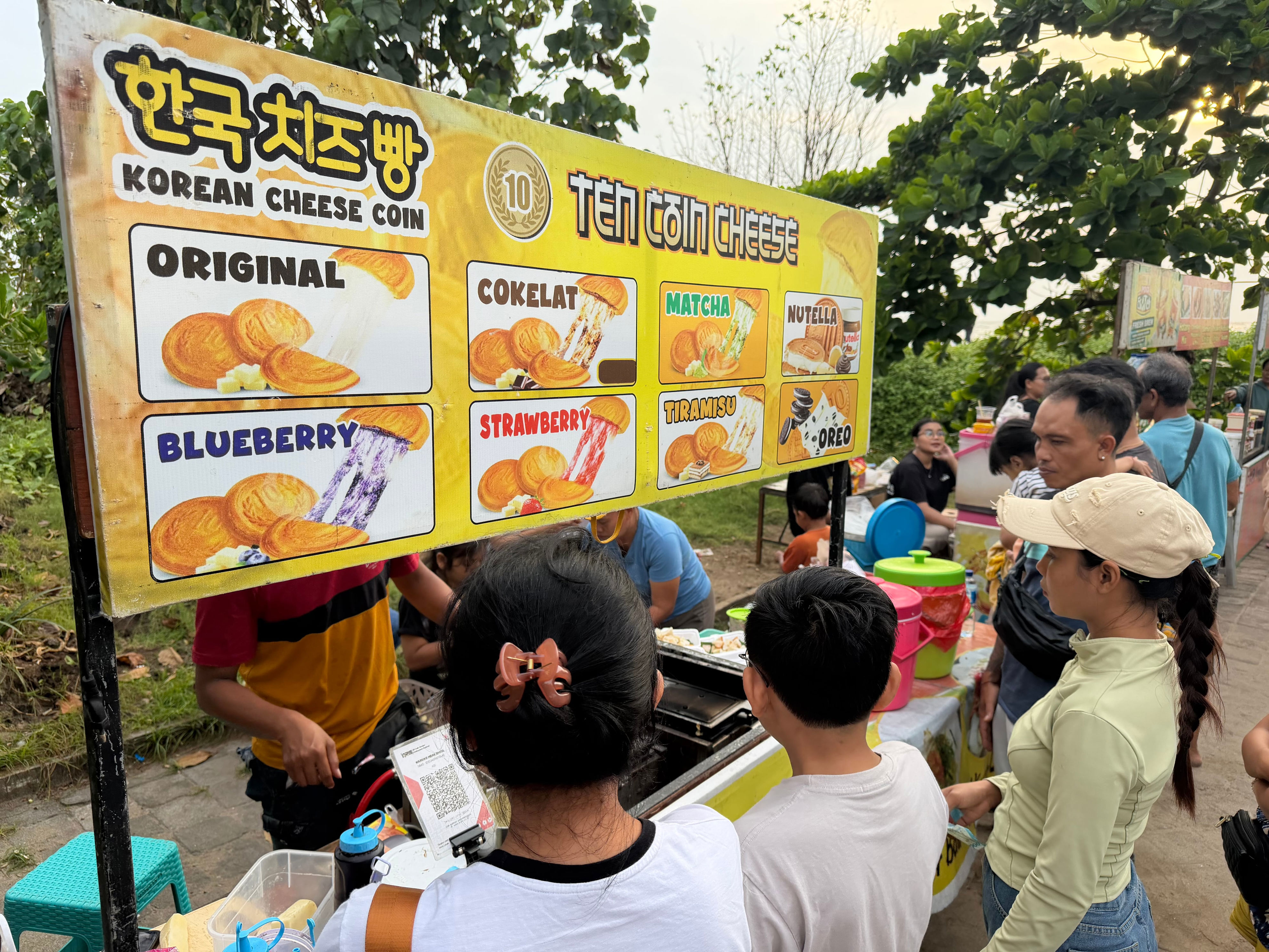 Korea's hip wave sweeps Bali markets