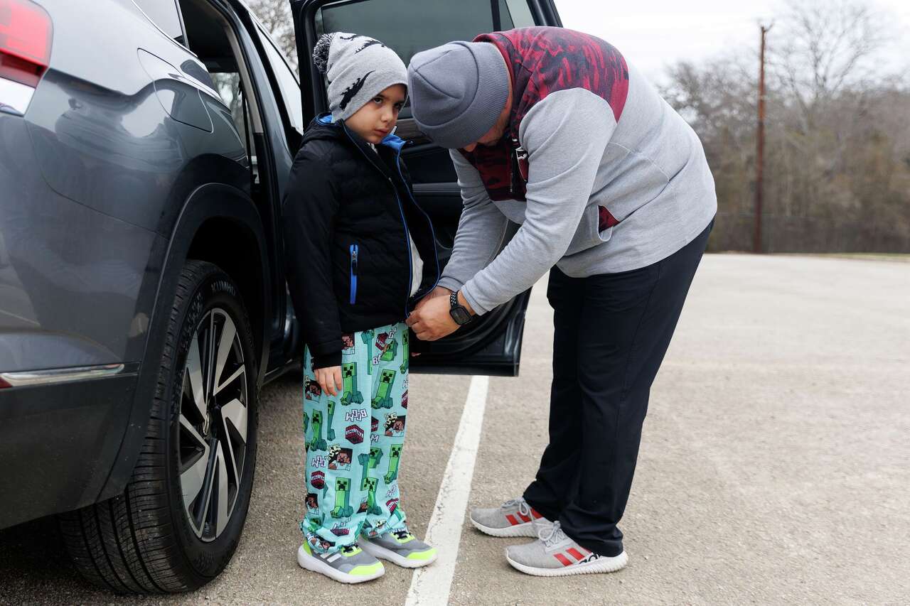San Antonio schools planning to resume class Tuesday after winter closures