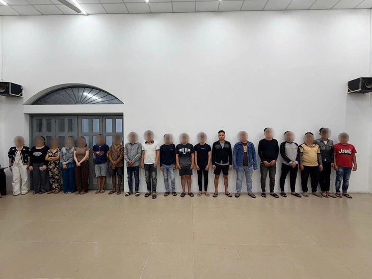 Điều tra vụ hỗn chiến lúc rạng sáng ở Hóc Môn khiến một người bị thương ...