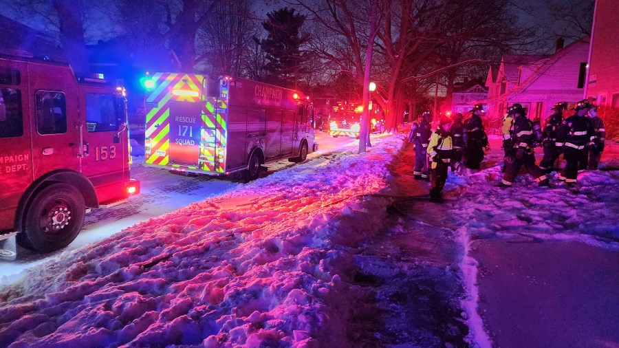 Champaign Fire DEPT. investigating apartment fire