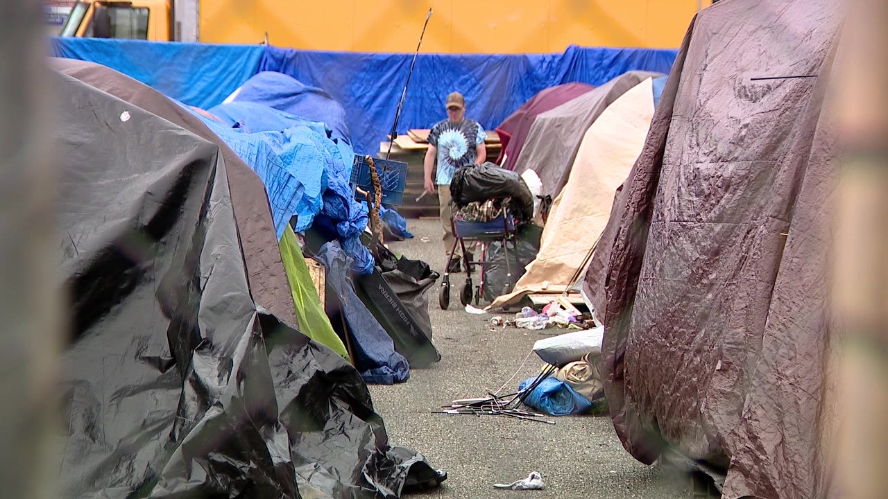King County, WA counts homeless population amid freezing overnight ...