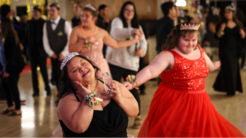 Special education prom brings dancing and dress-up to Atascadero