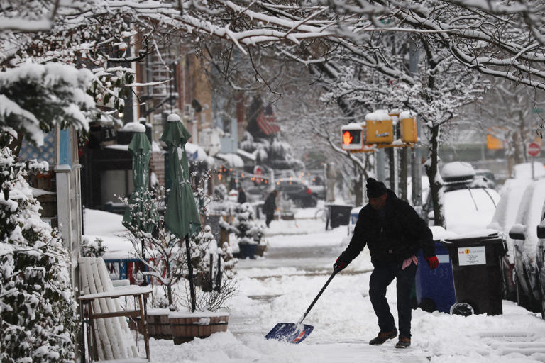 Deaths of 11 people in NYC area believed to be weather-related, as ...