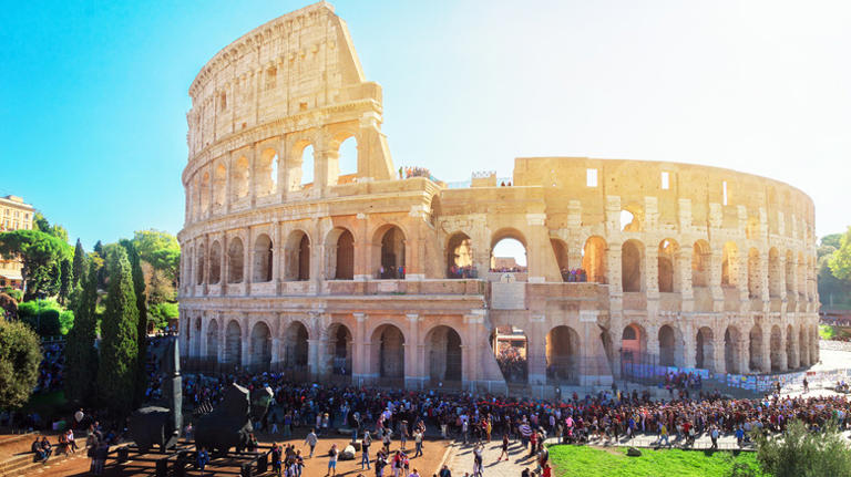 Europe's top 5 cities with the most tourist crowds
