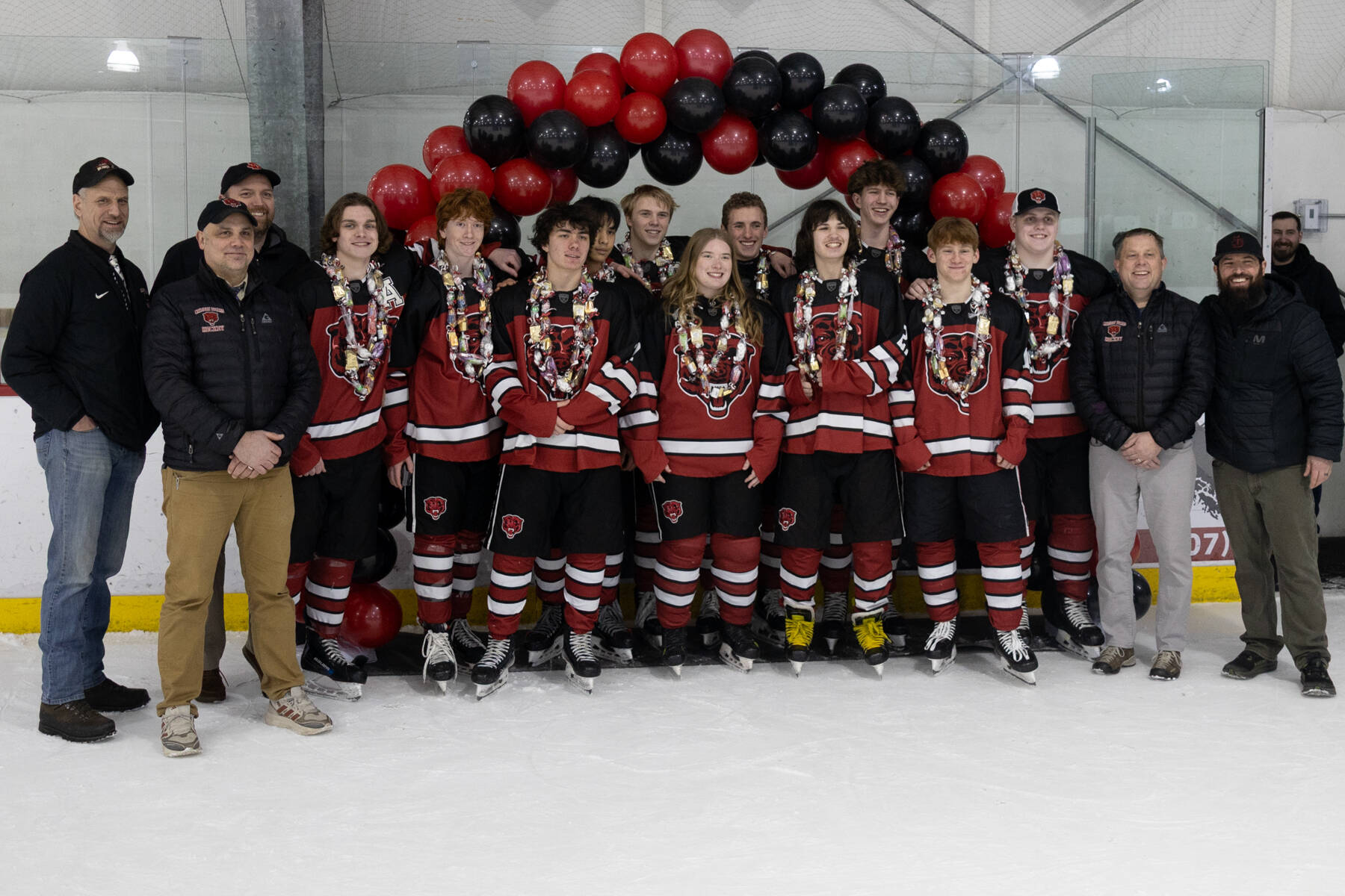 JDHS celebrates hockey team’s senior night with sweeping victory over Homer
